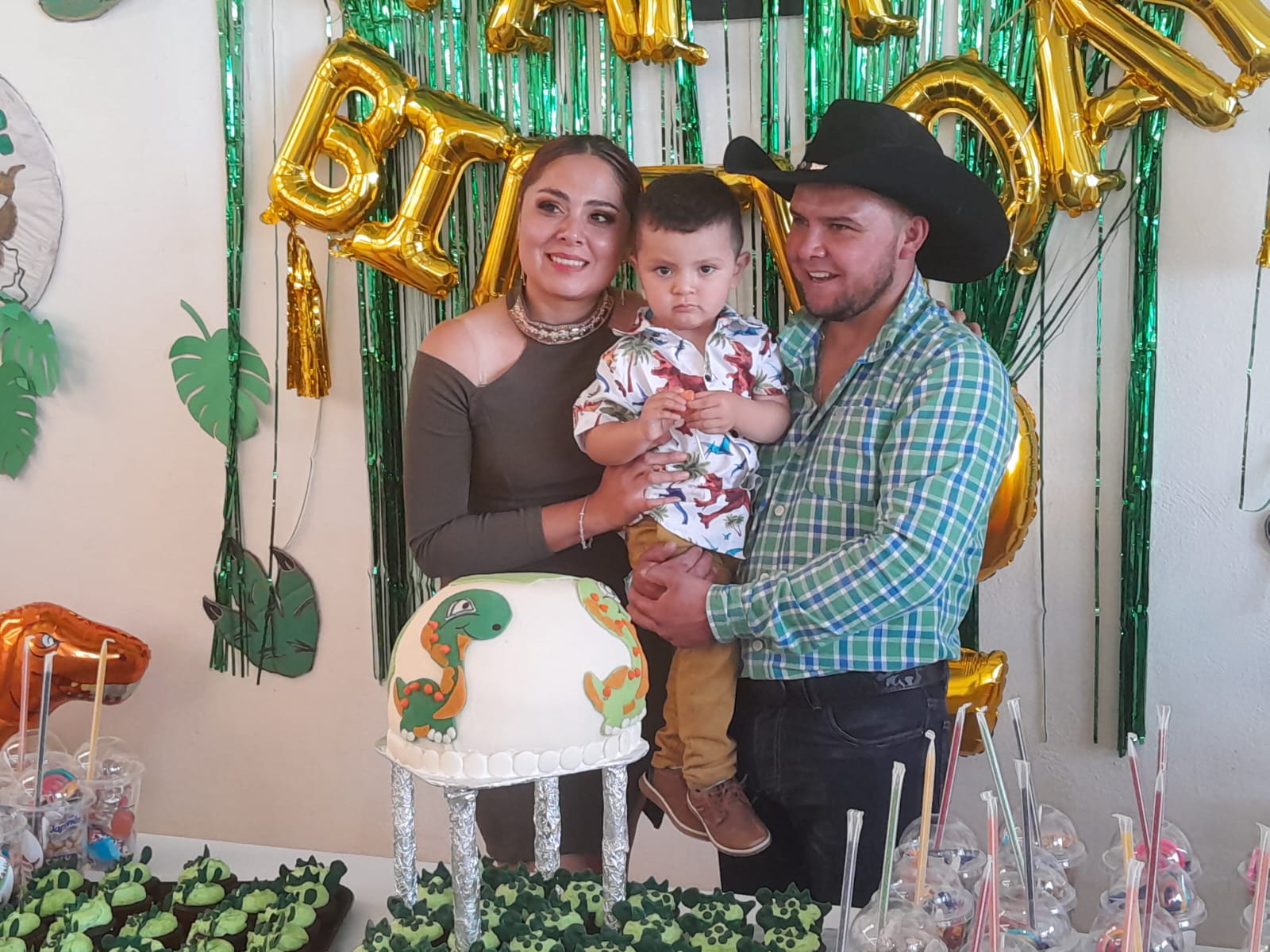 EDWEN ELIAN FUE FESTEJADO POR SUS DOS AÑOS DE VIDA